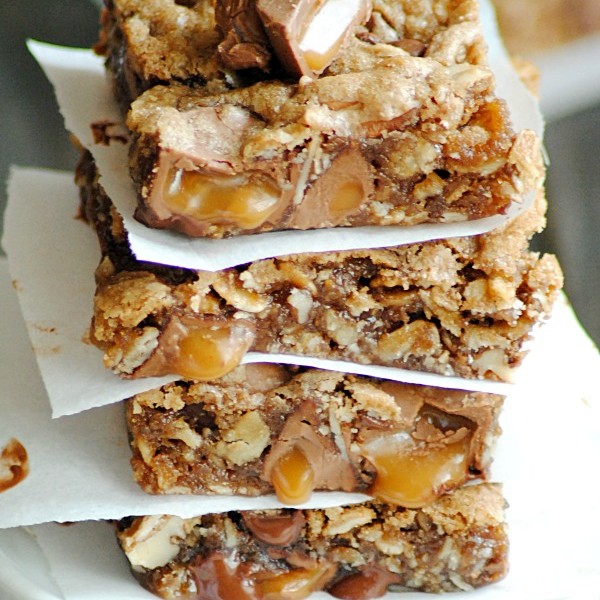 Easy Rolo Cookie Bars Recipe | Somewhat Simple