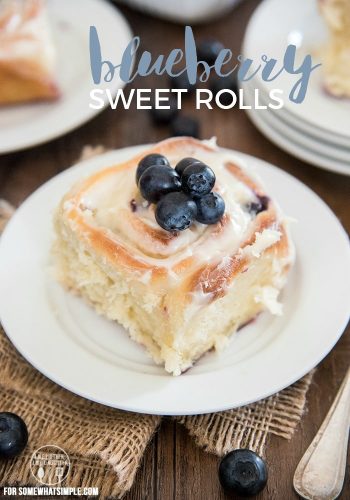1 Hour Blueberry Sweet Rolls Recipe - Somewhat Simple