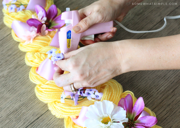 Rapunzel Wig Tutorial (Easy Tangled Costume) - Somewhat Simple