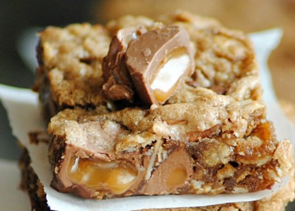 Easy Rolo Cookie Bars Recipe | Somewhat Simple
