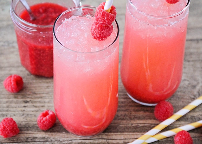 Fresh And Easy Raspberry Lemonade From Scratch