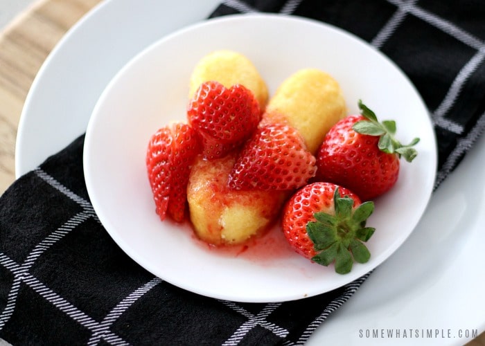 Easy Valentines Desserts - Valentine Twinkies - Somewhat Simple Easy Valentines Desserts - Valentine Twinkies - Somewhat Simple