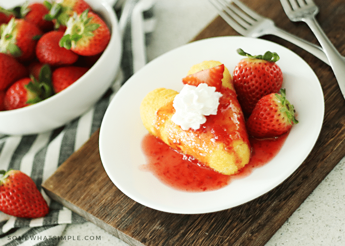 Easy Valentines Desserts - Valentine Twinkies - Somewhat Simple Easy Valentines Desserts - Valentine Twinkies - Somewhat Simple