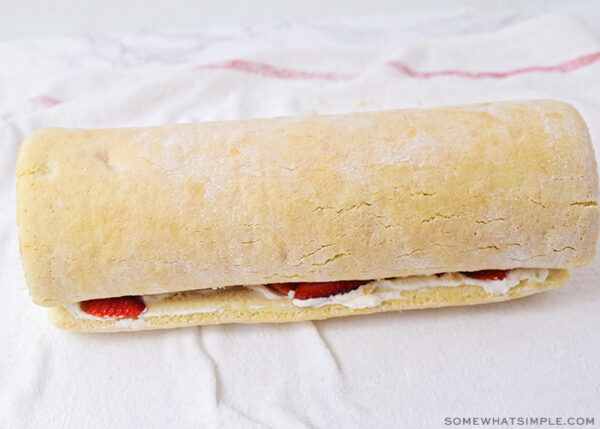 Easy Strawberry Shortcake Roll